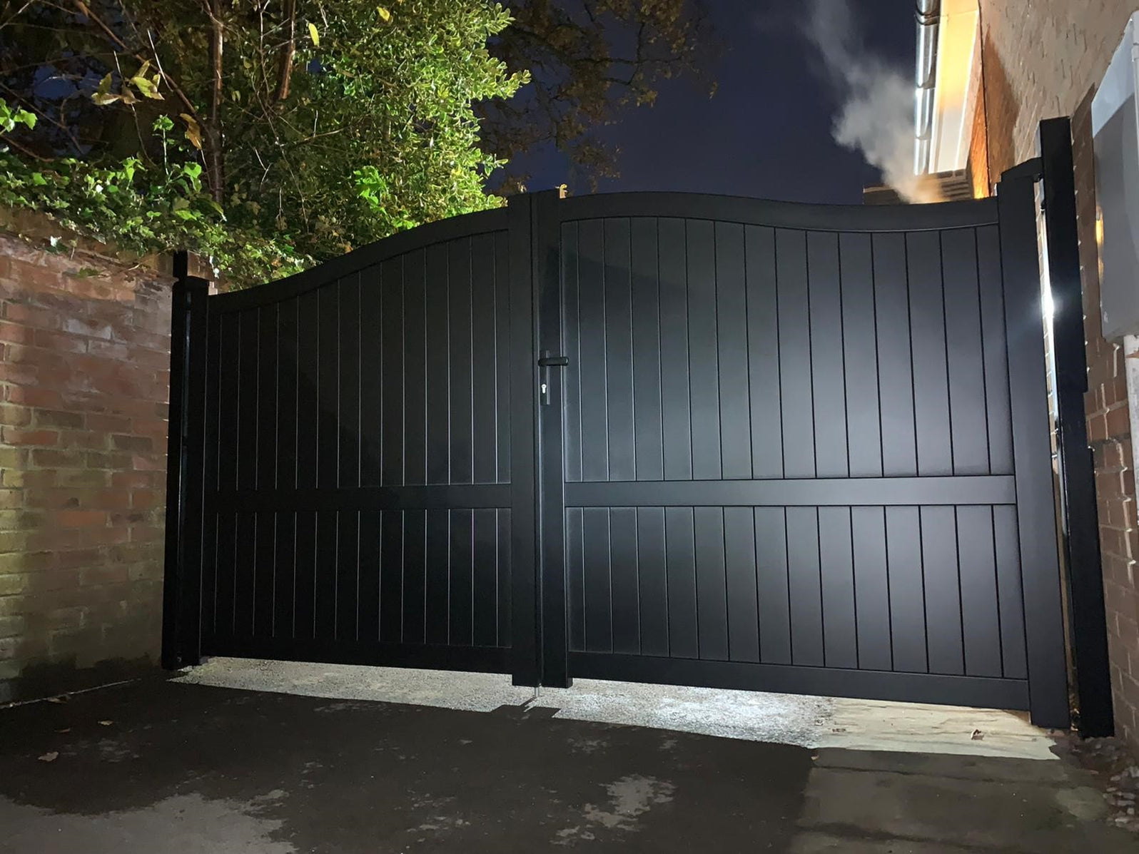 The Abbey - Aluminium Driveway Gates with vertical solid infill - Bell ...